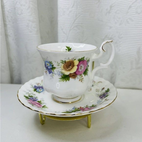 Danbury Mint | Other | Vintage Royal Adderley Teacup Saucer Set The ...